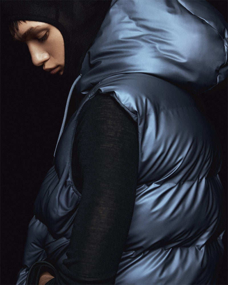 Rains Officiell Webbshop | Vattentäta ytterkläder och väskor